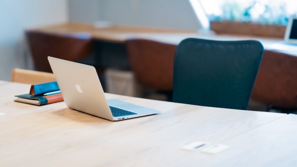 LINE公式アカウントの管理画面にスマホでログイン！Web版も解説